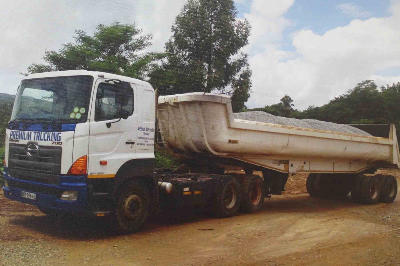 Premium Sand and Stone – Premium Trucking